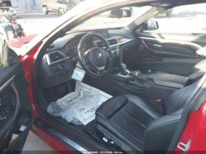 Red BMW 440 2018 in Klaipeda, with an engine capacity of 3.00 L and mileage of 93 thousand km for 10000 €, photo 14 on AUTOMOTO.COM.LV