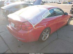 Red BMW 440 2018 in Klaipeda, with an engine capacity of 3.00 L and mileage of 93 thousand km for 10000 €, photo 21 on AUTOMOTO.COM.LV