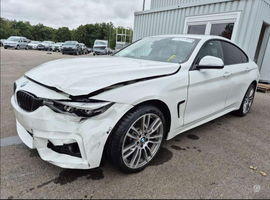 Balts BMW 440 2018 Klaipėda, ar dzinēja tilpumu 3.00 L un nobraukumu 85 tūkst. km par 12400 €, foto 4 vietnē AUTOMOTO.COM.LV