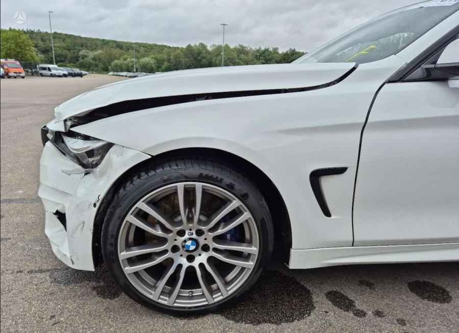 Balts BMW 440 2018 Klaipėda, ar dzinēja tilpumu 3.00 L un nobraukumu 85 tūkst. km par 12400 €, foto 12 vietnē AUTOMOTO.COM.LV