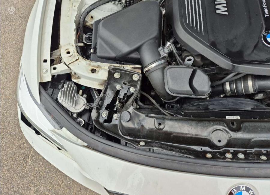 Balts BMW 440 2018 Klaipėda, ar dzinēja tilpumu 3.00 L un nobraukumu 85 tūkst. km par 12400 €, foto 14 vietnē AUTOMOTO.COM.LV