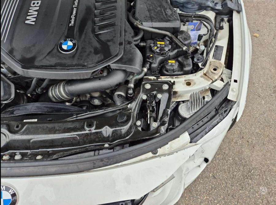 Balts BMW 440 2018 Klaipėda, ar dzinēja tilpumu 3.00 L un nobraukumu 85 tūkst. km par 12400 €, foto 15 vietnē AUTOMOTO.COM.LV