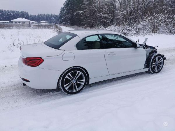 White BMW 440 2019 in Vilnius, with an engine capacity of 3.00 L and mileage of 108 thousand km for 14500 €, photo 4 on AUTOMOTO.COM.LV