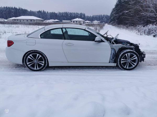White BMW 440 2019 in Vilnius, with an engine capacity of 3.00 L and mileage of 108 thousand km for 14500 €, photo 7 on AUTOMOTO.COM.LV