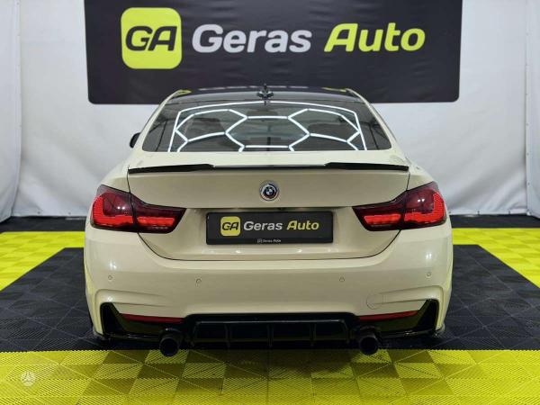 Yellow BMW 440 2019 in Vilnius, with an engine capacity of 3.00 L and mileage of 157 thousand km for 26999 €, photo 5 on AUTOMOTO.COM.LV