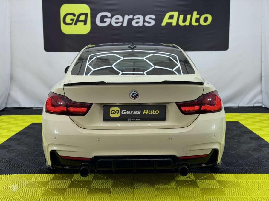 Yellow BMW 440 2019 in Vilnius, with an engine capacity of 3.00 L and mileage of 157 thousand km for 26999 €, photo 5 on AUTOMOTO.COM.LV