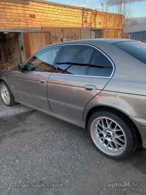 Smilšu krāsa BMW 5 Series 2003 Narva, ar dzinēja tilpumu 2.50 L un nobraukumu 188 tūkst. km par 6000 €, foto 2 vietnē AUTOMOTO.COM.LV