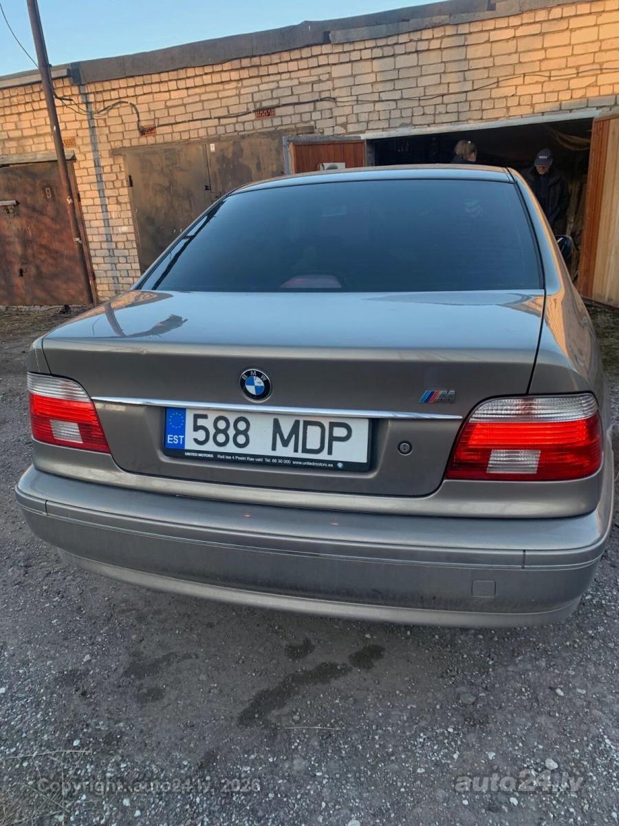 Smilšu krāsa BMW 5 Series 2003 Narva, ar dzinēja tilpumu 2.50 L un nobraukumu 188 tūkst. km par 6000 €, foto 4 vietnē AUTOMOTO.COM.LV