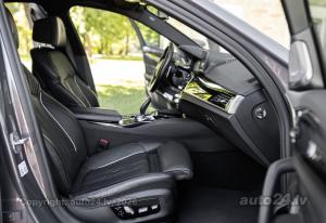 Beige BMW 5 Series 2019 in Tallinn, with an engine capacity of 2.00 L and mileage of 66 thousand km for 38000 €, photo 18 on AUTOMOTO.COM.LV