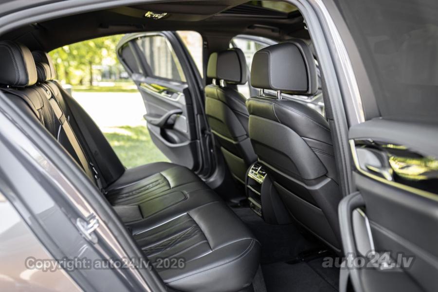 Beige BMW 5 Series 2019 in Tallinn, with an engine capacity of 2.00 L and mileage of 66 thousand km for 38000 €, photo 23 on AUTOMOTO.COM.LV
