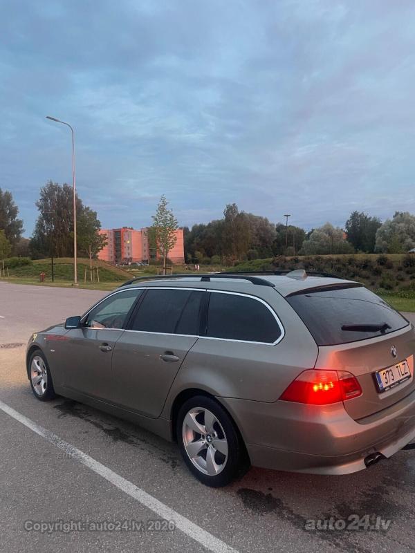 Smilšu krāsa BMW 5 Series 2005 Veru, ar dzinēja tilpumu 3.00 L un nobraukumu 429 tūkst. km par 3850 €, foto 4 vietnē AUTOMOTO.COM.LV