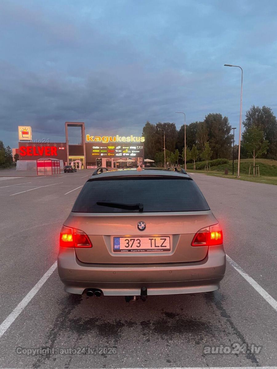 Smilšu krāsa BMW 5 Series 2005 Veru, ar dzinēja tilpumu 3.00 L un nobraukumu 429 tūkst. km par 3850 €, foto 3 vietnē AUTOMOTO.COM.LV