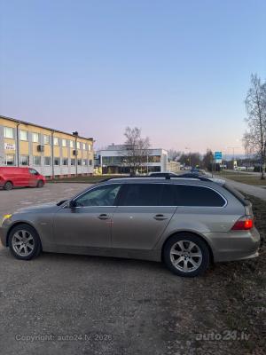 Smilšu krāsa BMW 5 Series 2005 Veru, ar dzinēja tilpumu 3.00 L un nobraukumu 429 tūkst. km par 3850 €, foto 14 vietnē AUTOMOTO.COM.LV