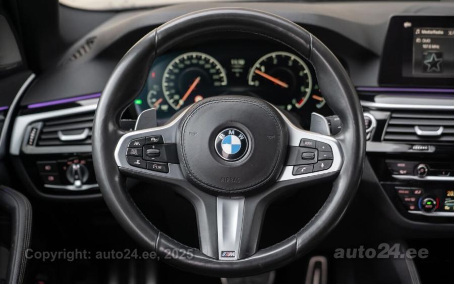 Smilšu krāsa BMW 5 Series 2019 Tartu, ar dzinēja tilpumu 3.00 L un nobraukumu 178 tūkst. km par 26300 €, foto 15 vietnē AUTOMOTO.COM.LV