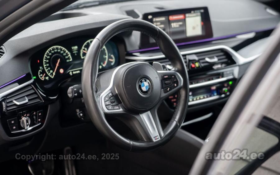 Smilšu krāsa BMW 5 Series 2019 Tartu, ar dzinēja tilpumu 3.00 L un nobraukumu 178 tūkst. km par 26300 €, foto 18 vietnē AUTOMOTO.COM.LV