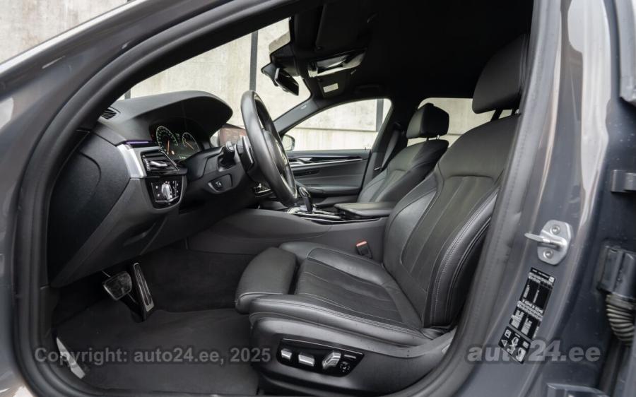 Smilšu krāsa BMW 5 Series 2019 Tartu, ar dzinēja tilpumu 3.00 L un nobraukumu 178 tūkst. km par 26300 €, foto 21 vietnē AUTOMOTO.COM.LV