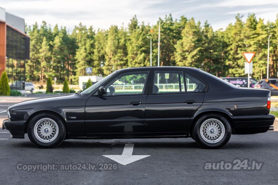 Black BMW 5 Series 1994 in Tallinn, with an engine capacity of 0.00 L and mileage of 157 thousand km for 9500 €, photo 5 on AUTOMOTO.COM.LV