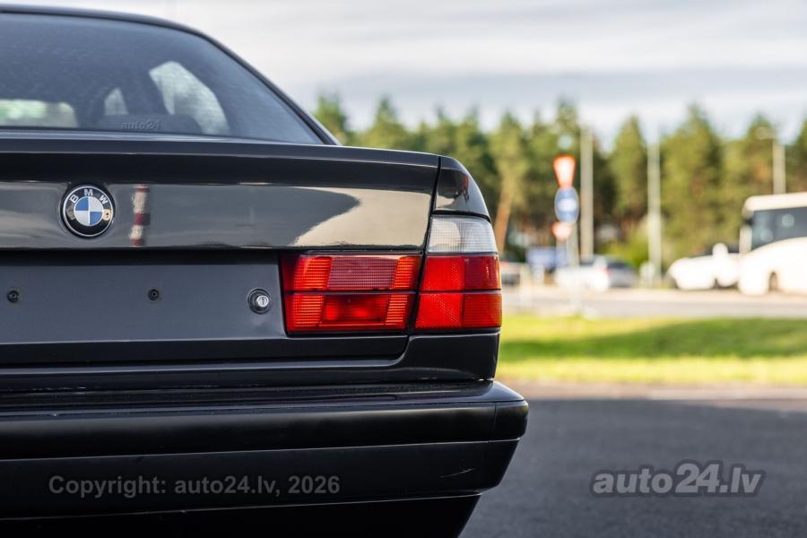 Black BMW 5 Series 1994 in Tallinn, with an engine capacity of 0.00 L and mileage of 157 thousand km for 9500 €, photo 13 on AUTOMOTO.COM.LV