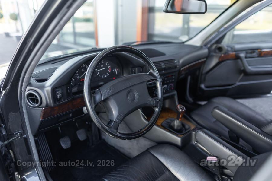 Black BMW 5 Series 1994 in Tallinn, with an engine capacity of 0.00 L and mileage of 157 thousand km for 9500 €, photo 18 on AUTOMOTO.COM.LV