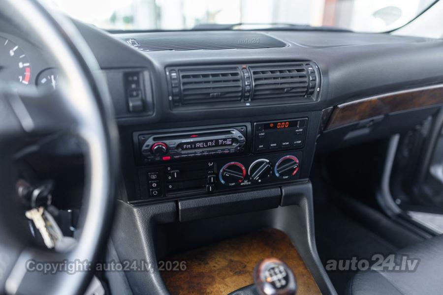 Black BMW 5 Series 1994 in Tallinn, with an engine capacity of 0.00 L and mileage of 157 thousand km for 9500 €, photo 23 on AUTOMOTO.COM.LV