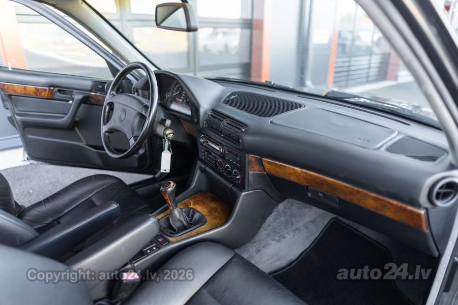 Black BMW 5 Series 1994 in Tallinn, with an engine capacity of 0.00 L and mileage of 157 thousand km for 9500 €, photo 26 on AUTOMOTO.COM.LV