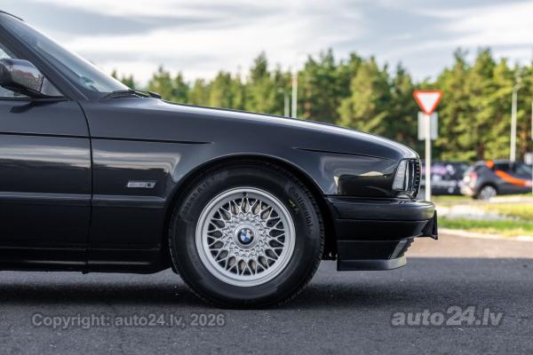 BMW 5 Series 1994 in Tallinn on AUTOMOTO.COM.LV Black BMW 5 Series 1994 in Tallinn, with an engine capacity of 0.00 L and mileage of 157 thousand km for 9500 €, photo 7 on AUTOMOTO.COM.LV