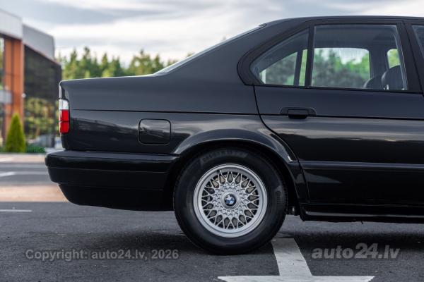 BMW 5 Series 1994 in Tallinn on AUTOMOTO.COM.LV Black BMW 5 Series 1994 in Tallinn, with an engine capacity of 0.00 L and mileage of 157 thousand km for 9500 €, photo 8 on AUTOMOTO.COM.LV