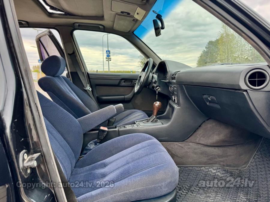 Melns BMW 5 Series 1995 Tallina, ar dzinēja tilpumu 3.00 L un nobraukumu 361 tūkst. km par 7800 €, foto 10 vietnē AUTOMOTO.COM.LV