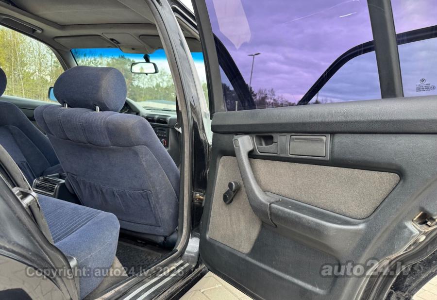 Melns BMW 5 Series 1995 Tallina, ar dzinēja tilpumu 3.00 L un nobraukumu 361 tūkst. km par 7800 €, foto 15 vietnē AUTOMOTO.COM.LV