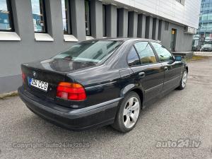 Black BMW 5 Series 1996 in Tallinn, with an engine capacity of 2.00 L and mileage of 352 thousand km for 799 €, photo 4 on AUTOMOTO.COM.LV