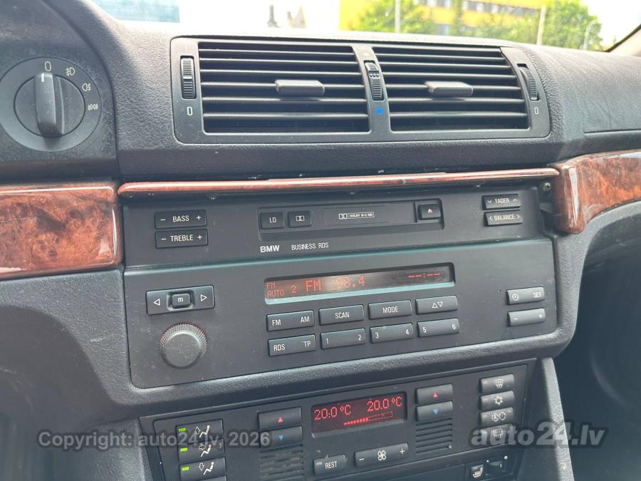 Black BMW 5 Series 1996 in Tallinn, with an engine capacity of 2.00 L and mileage of 352 thousand km for 799 €, photo 15 on AUTOMOTO.COM.LV