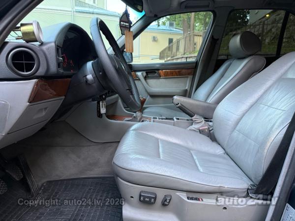 Black BMW 5 Series 1996 in Tartu, with an engine capacity of 2.50 L and mileage of 351 thousand km for 7000 €, photo 8 on AUTOMOTO.COM.LV
