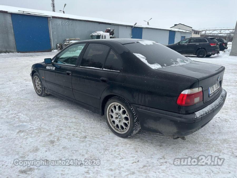 Black BMW 5 Series 1997 in Tallinn, with an engine capacity of 2.50 L and mileage of 260 thousand km for 1300 €, photo 4 on AUTOMOTO.COM.LV