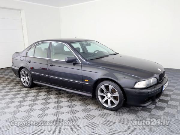 Black BMW 5 Series 1998 in Tallinn, with an engine capacity of 2.50 L and mileage of 496 thousand km for 1199 €, photo 1 on AUTOMOTO.COM.LV