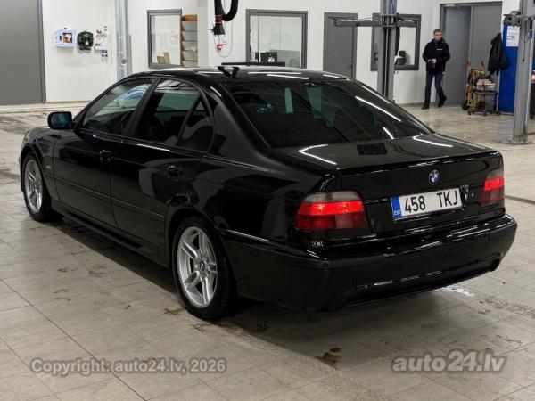 Black BMW 5 Series 2000 in Tallinn, with an engine capacity of 2.80 L and mileage of 412 thousand km for 3899 €, photo 6 on AUTOMOTO.COM.LV