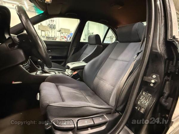 Melns BMW 5 Series 2000 Tallina, ar dzinēja tilpumu 2.80 L un nobraukumu 412 tūkst. km par 3899 €, foto 11 vietnē AUTOMOTO.COM.LV