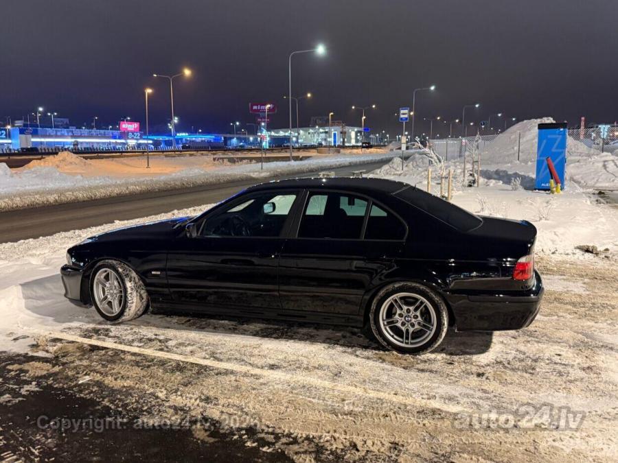 Black BMW 5 Series 2000 in Tallinn, with an engine capacity of 2.80 L and mileage of 412 thousand km for 3899 €, photo 22 on AUTOMOTO.COM.LV