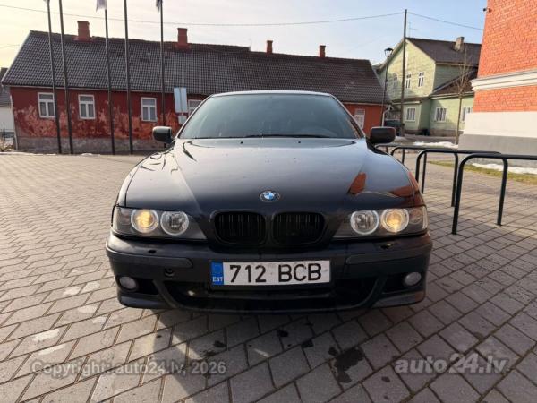 Black BMW 5 Series 2000 in Tallinn, with an engine capacity of 2.50 L and mileage of 389 thousand km for 1699 €, photo 4 on AUTOMOTO.COM.LV