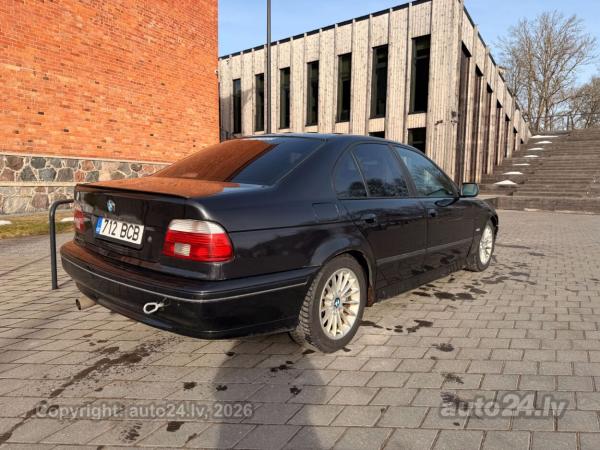 Black BMW 5 Series 2000 in Tallinn, with an engine capacity of 2.50 L and mileage of 389 thousand km for 1699 €, photo 7 on AUTOMOTO.COM.LV