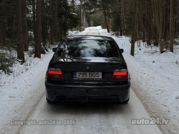 Black BMW 5 Series 2001 in Turi, with an engine capacity of 2.50 L and mileage of 431 thousand km for 2800 €, photo 5 on AUTOMOTO.COM.LV