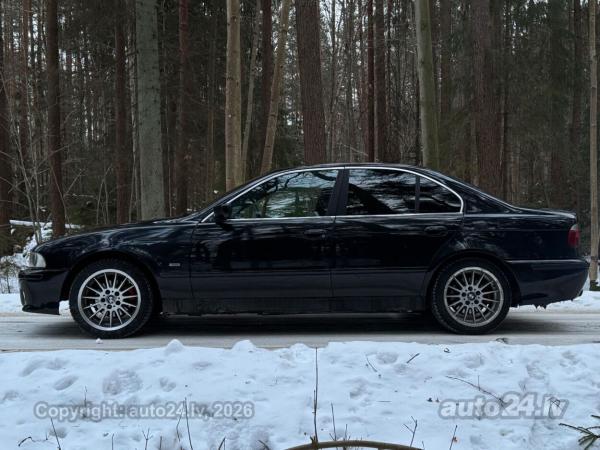 Black BMW 5 Series 2001 in Turi, with an engine capacity of 2.50 L and mileage of 431 thousand km for 2800 €, photo 6 on AUTOMOTO.COM.LV
