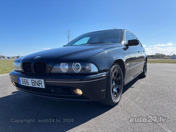 Black BMW 5 Series 2001 in Tallinn, with an engine capacity of 2.20 L and mileage of 390 thousand km for 3990 €, photo 1 on AUTOMOTO.COM.LV