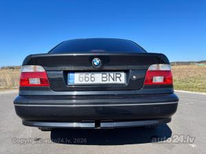 Black BMW 5 Series 2001 in Tallinn, with an engine capacity of 2.20 L and mileage of 390 thousand km for 3990 €, photo 7 on AUTOMOTO.COM.LV