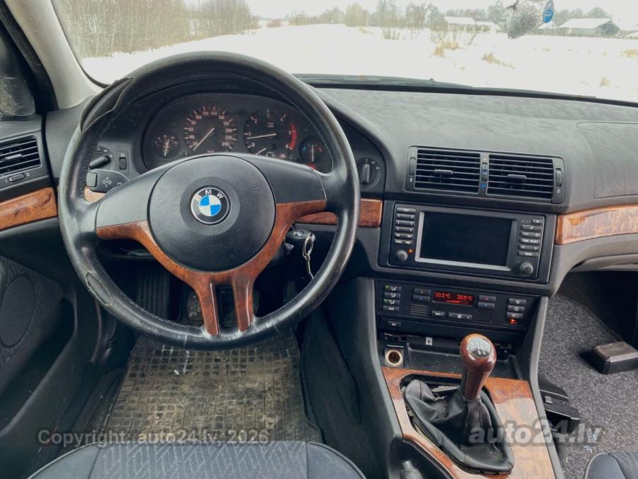 Melns BMW 5 Series 2002 Tallina, ar dzinēja tilpumu 2.50 L un nobraukumu 326 tūkst. km par 1850 €, foto 6 vietnē AUTOMOTO.COM.LV