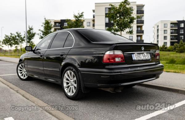 Black BMW 5 Series 2002 in Tallinn, with an engine capacity of 3.00 L and mileage of 340 thousand km for 3999 €, photo 7 on AUTOMOTO.COM.LV