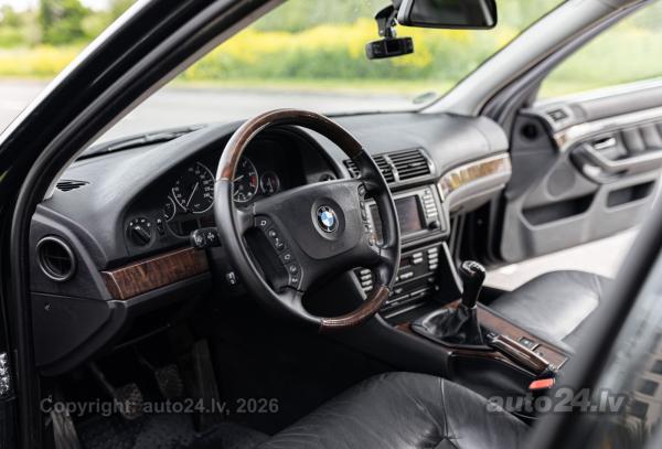 Black BMW 5 Series 2002 in Tallinn, with an engine capacity of 3.00 L and mileage of 340 thousand km for 3999 €, photo 9 on AUTOMOTO.COM.LV