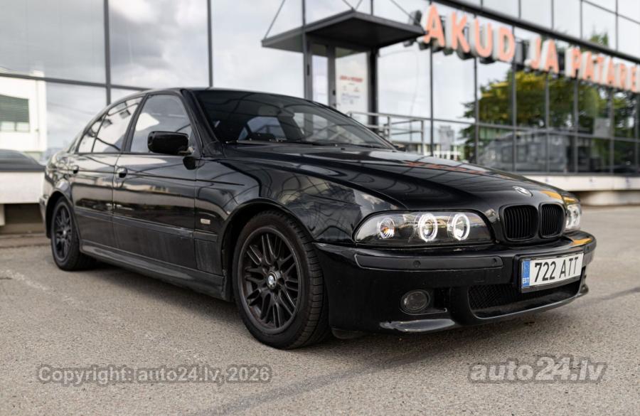 Melns BMW 5 Series 2002 Tallina, ar dzinēja tilpumu 2.50 L un nobraukumu 0 tūkst. km par 2499 €, foto 4 vietnē AUTOMOTO.COM.LV