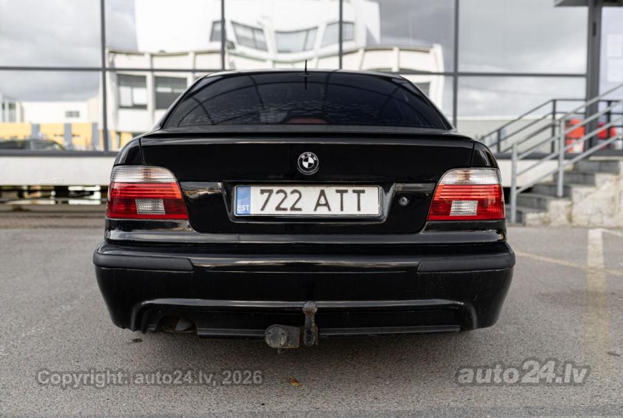 Melns BMW 5 Series 2002 Tallina, ar dzinēja tilpumu 2.50 L un nobraukumu 0 tūkst. km par 2499 €, foto 5 vietnē AUTOMOTO.COM.LV