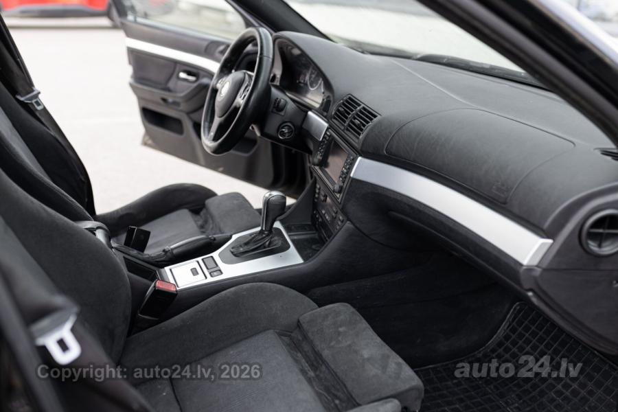 Melns BMW 5 Series 2002 Tallina, ar dzinēja tilpumu 2.50 L un nobraukumu 0 tūkst. km par 2499 €, foto 10 vietnē AUTOMOTO.COM.LV