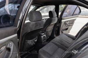 Melns BMW 5 Series 2002 Tallina, ar dzinēja tilpumu 2.50 L un nobraukumu 0 tūkst. km par 2499 €, foto 17 vietnē AUTOMOTO.COM.LV
